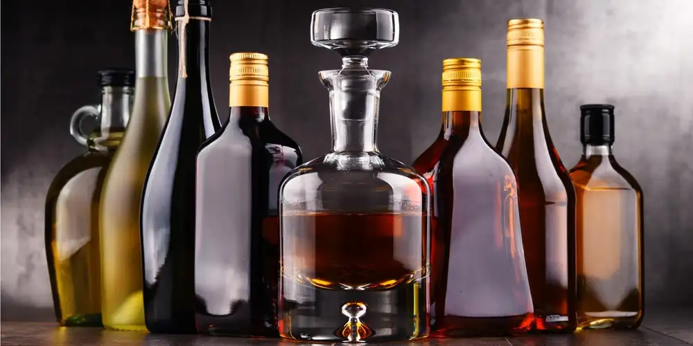 Bebidas (con alcohol) - Tabla de calorías y nutrición | FoodPal